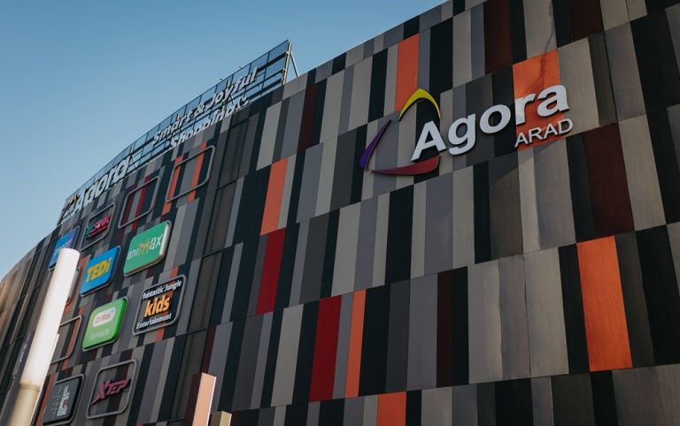 Shopping la mall în Arad: s-a redeschis Agora Mall Arad, după o amplă ...